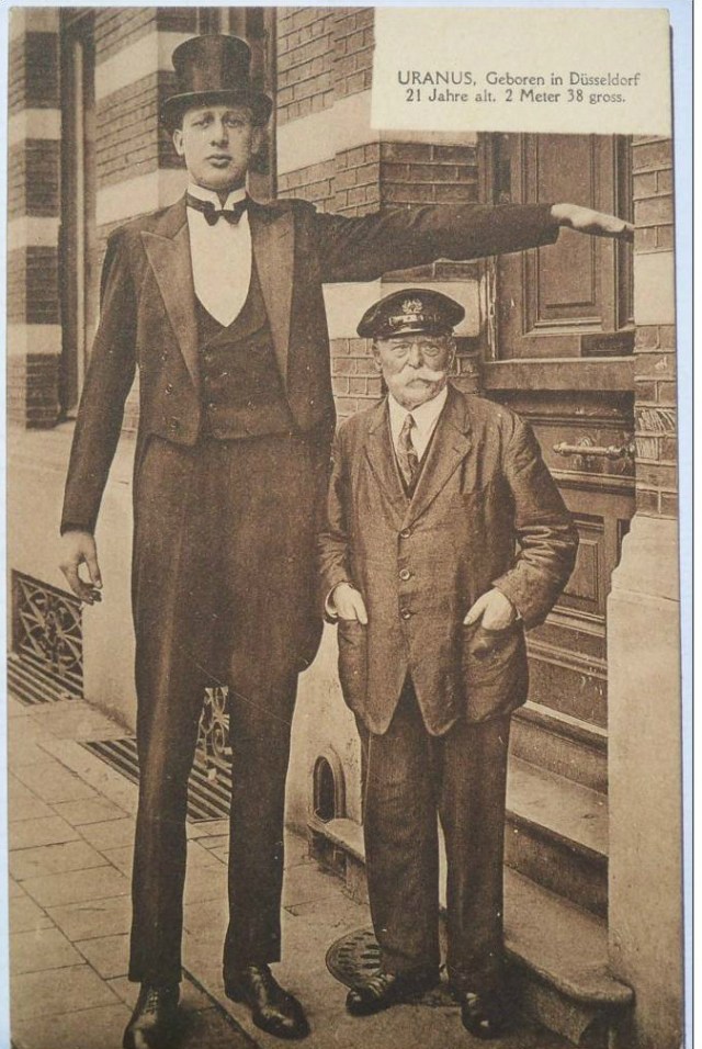 Giants | SIDESHOW FREAKS